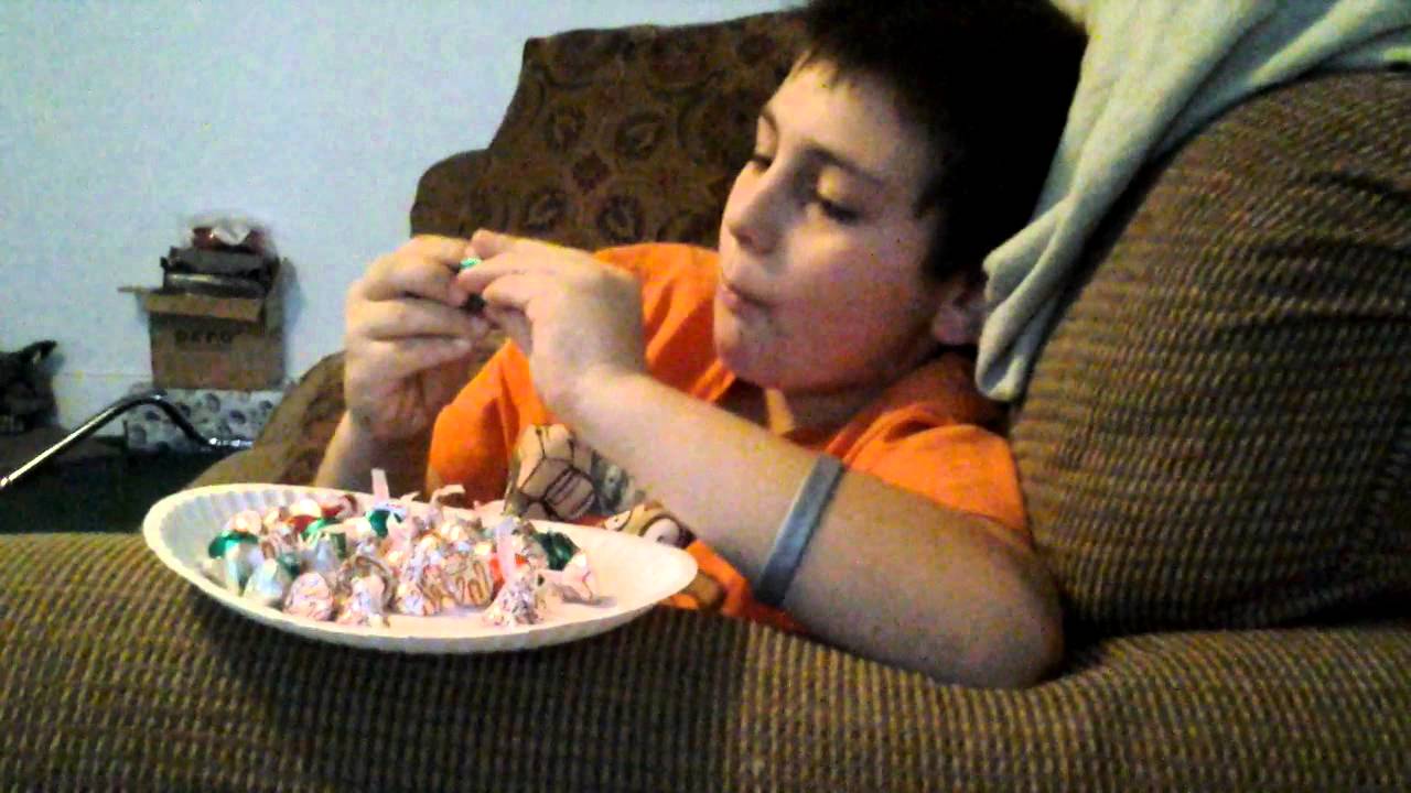 Hershey kiss challenge part2 - YouTube