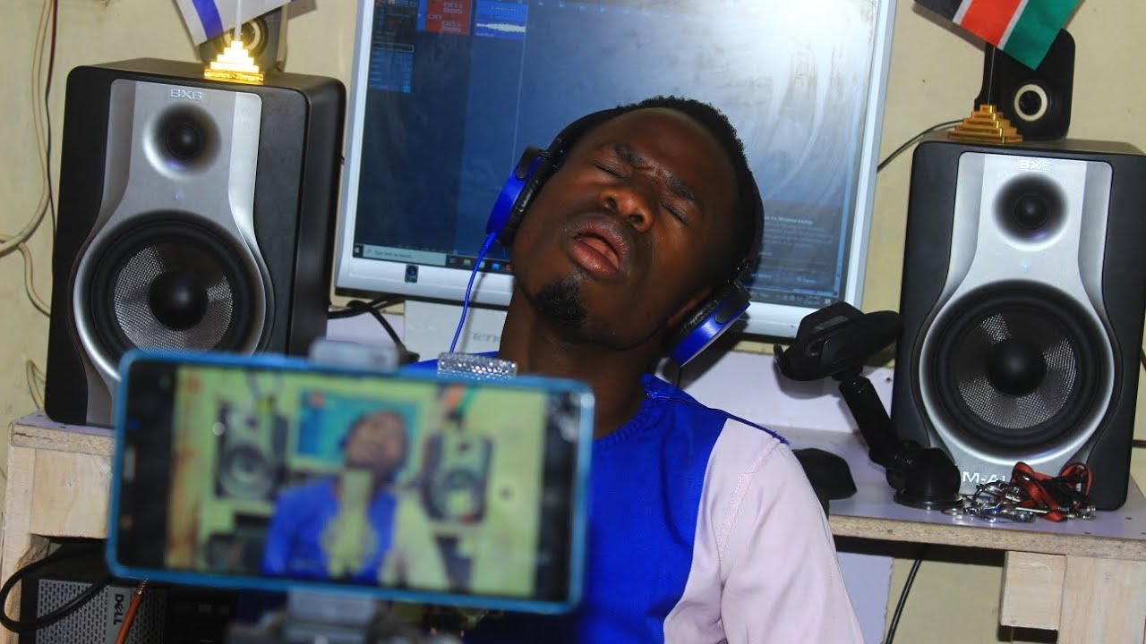 WORSHIP MOMENTS WITH JOE BASS - YouTube