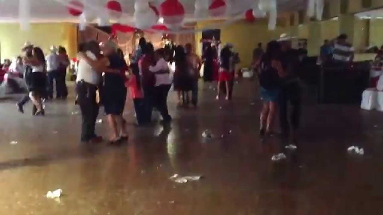 Los Texanitos del Norte - La Redova de Gelardo - YouTube