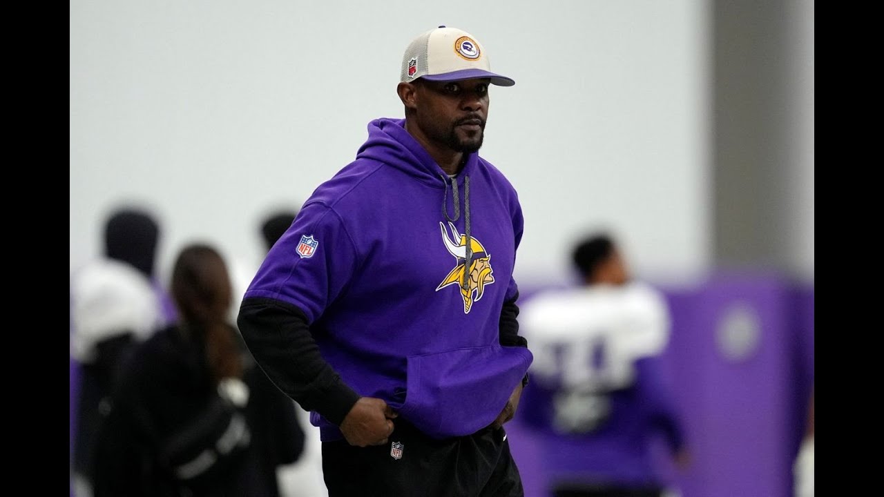 Should the Browns Look at Brian Flores to Replace Kevin Stefanski ...