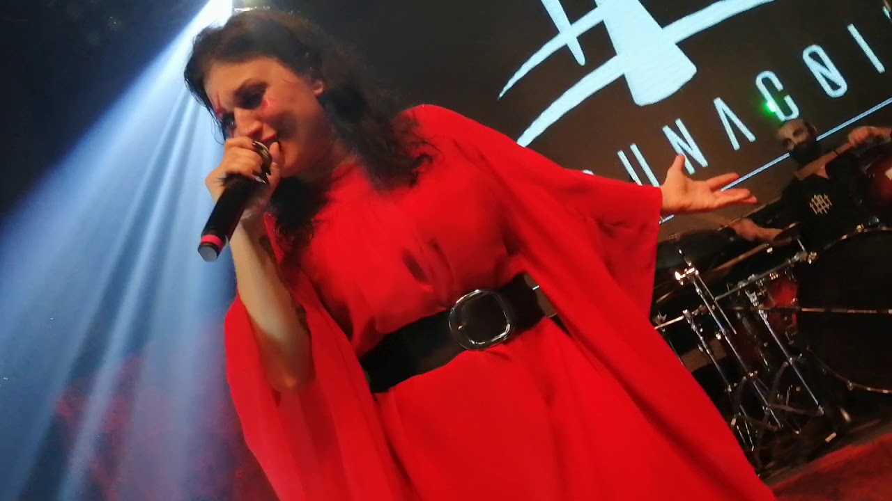 Comalies - Lacuna Coil - Live in Chile 2020 - YouTube