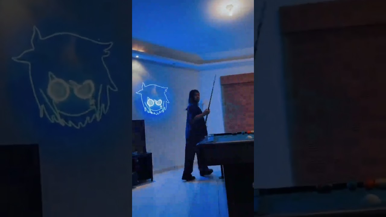 Mafer Rocha & Missasinfonia - Jugando en la mesa de billar - YouTube