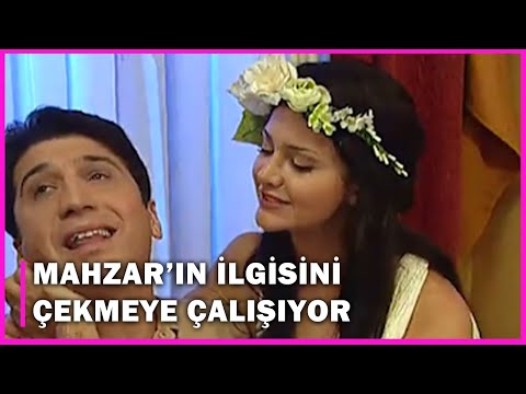 Ruhsar, Mazhar'ın İlgisini Çekmeye Çalışıyor! - Ruhsar 21.Bölüm