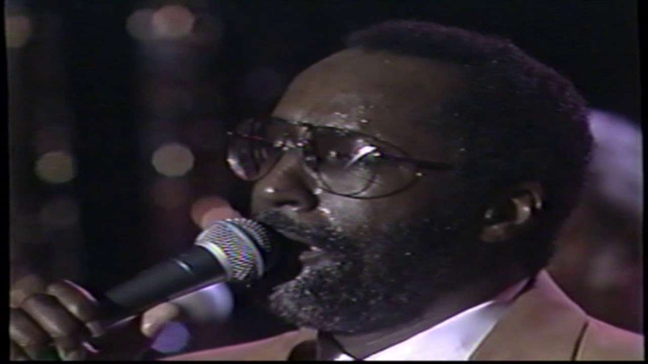 Luther Barnes and The Sunset Jubilaires - Never Grow Old - YouTube