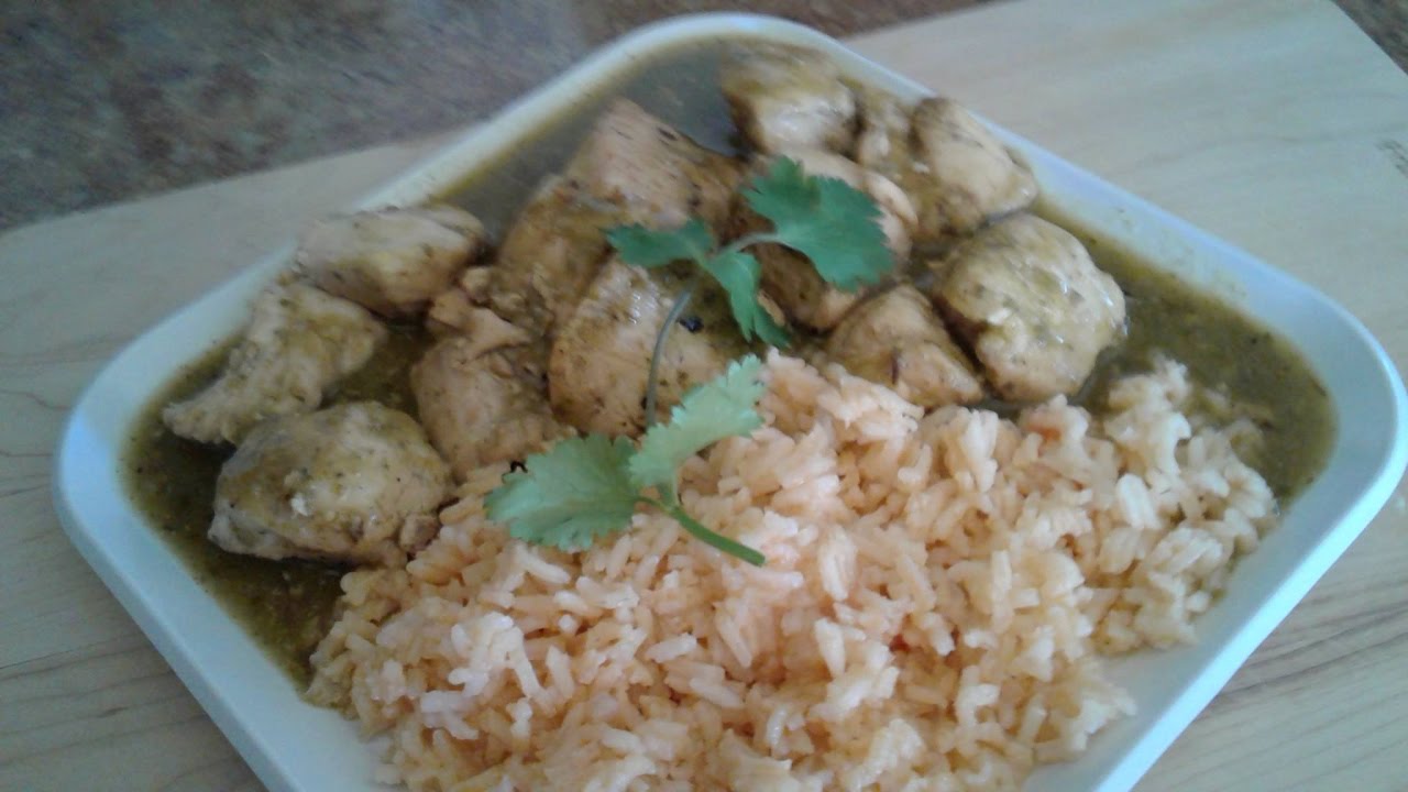 Pollo en Salsa de Tomatillo! - SinPretextos. - YouTube