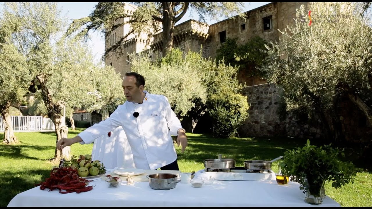 Chef José Pizarro and the Pimentón de la Vera - YouTube