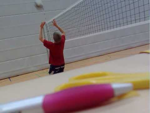 Volleyball Angriffsschlag (Außenangriff) - YouTube