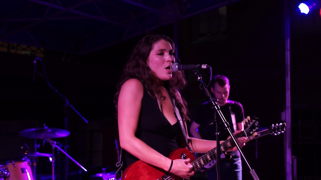 Summer Fits Performing at The Rock & Rouge - YouTube