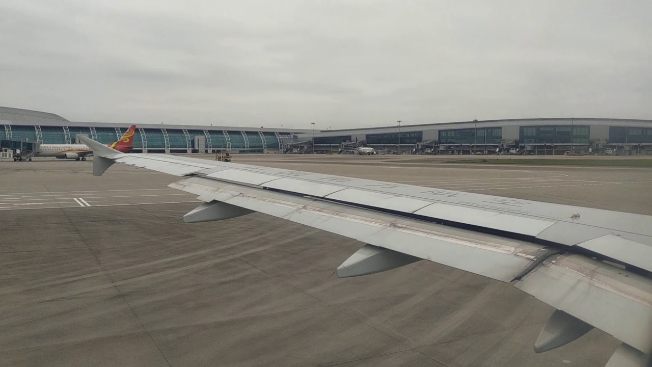 Air plan run way gwangju airport china - YouTube