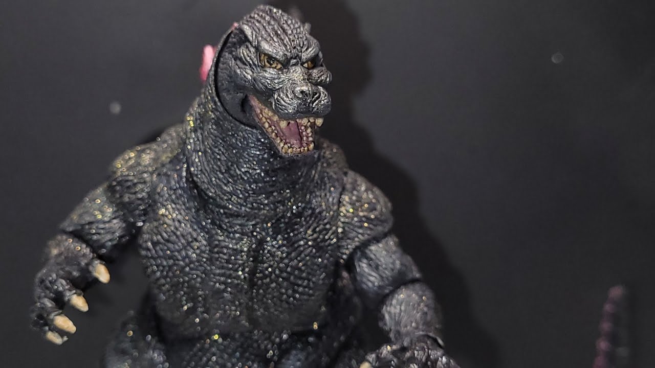 neca Godzilla repaint 1993 - YouTube