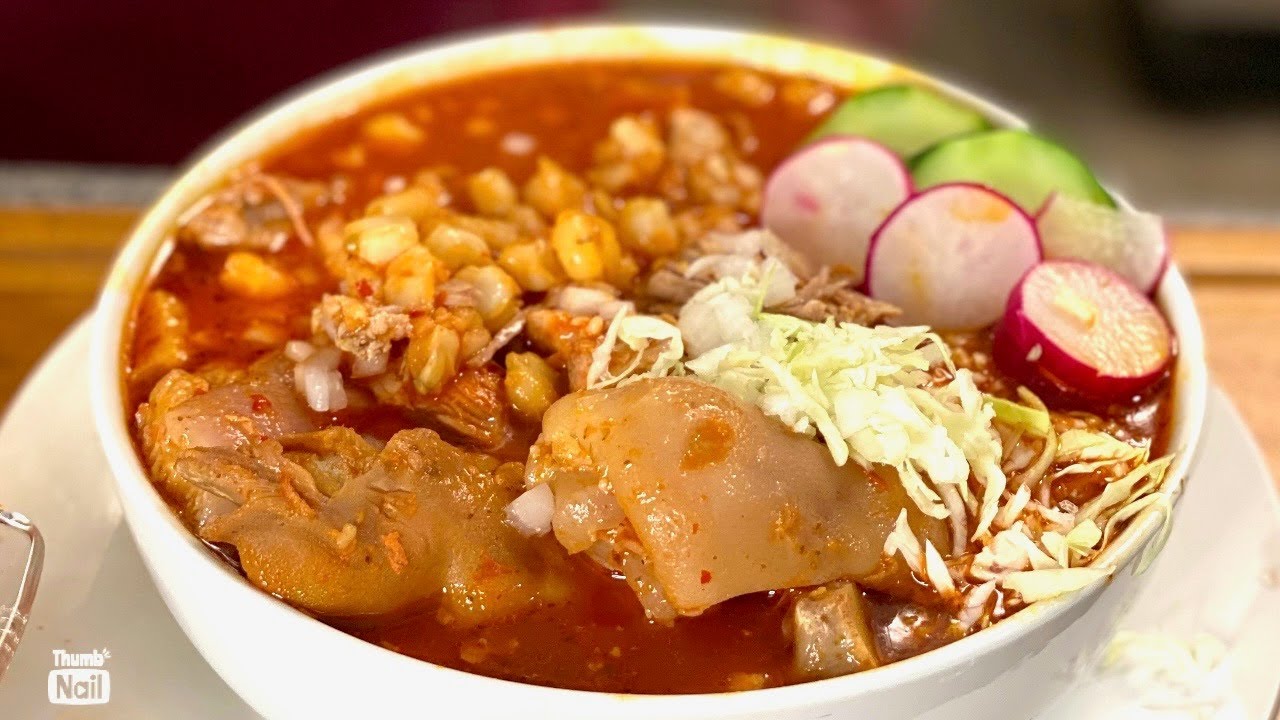 Pozole Rojo De Puerco Con Pata