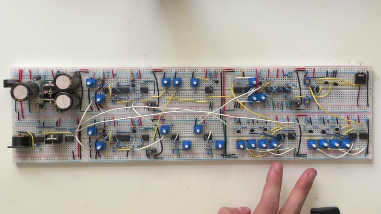 BS-1 Breadboard Synthesizer Overview - YouTube