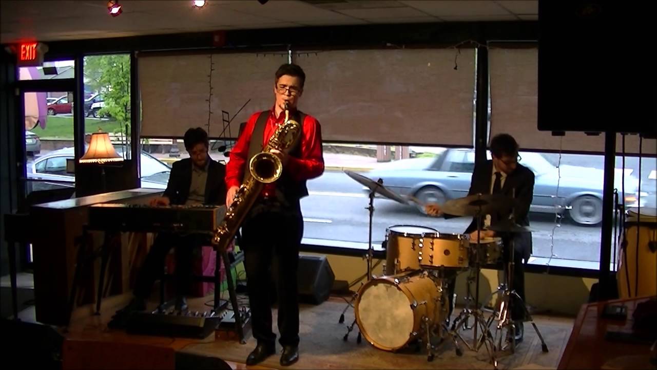 Evan Smith- Baritone Sax- Cherokee - YouTube