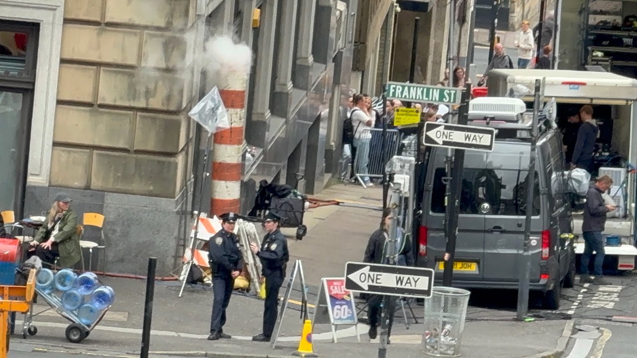 NYPD casually talking, people walking, Behind the scenes of Marvels ...