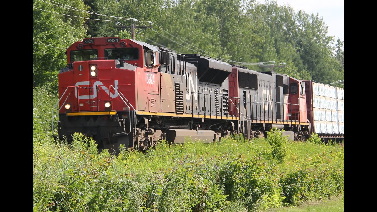 CN 461 CN 8924 5782 StPaulin 22 Jul16 74cars - YouTube