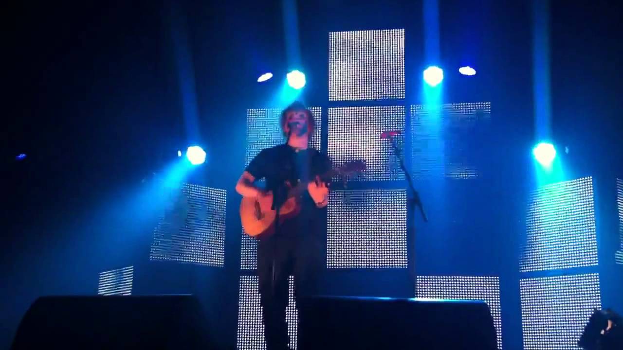 Ed Sheeran "Homeless" live in Hamburg - YouTube