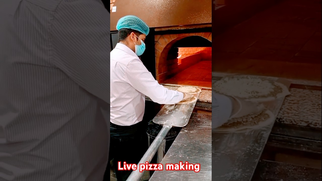 Live pizza making #pizza #foryou #foryoupage #india #pakistan #cooking ...