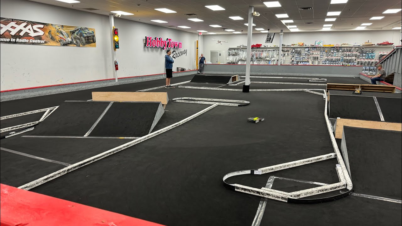 6amRC. Wheeler A-main. HobbyTown Raceway. - YouTube