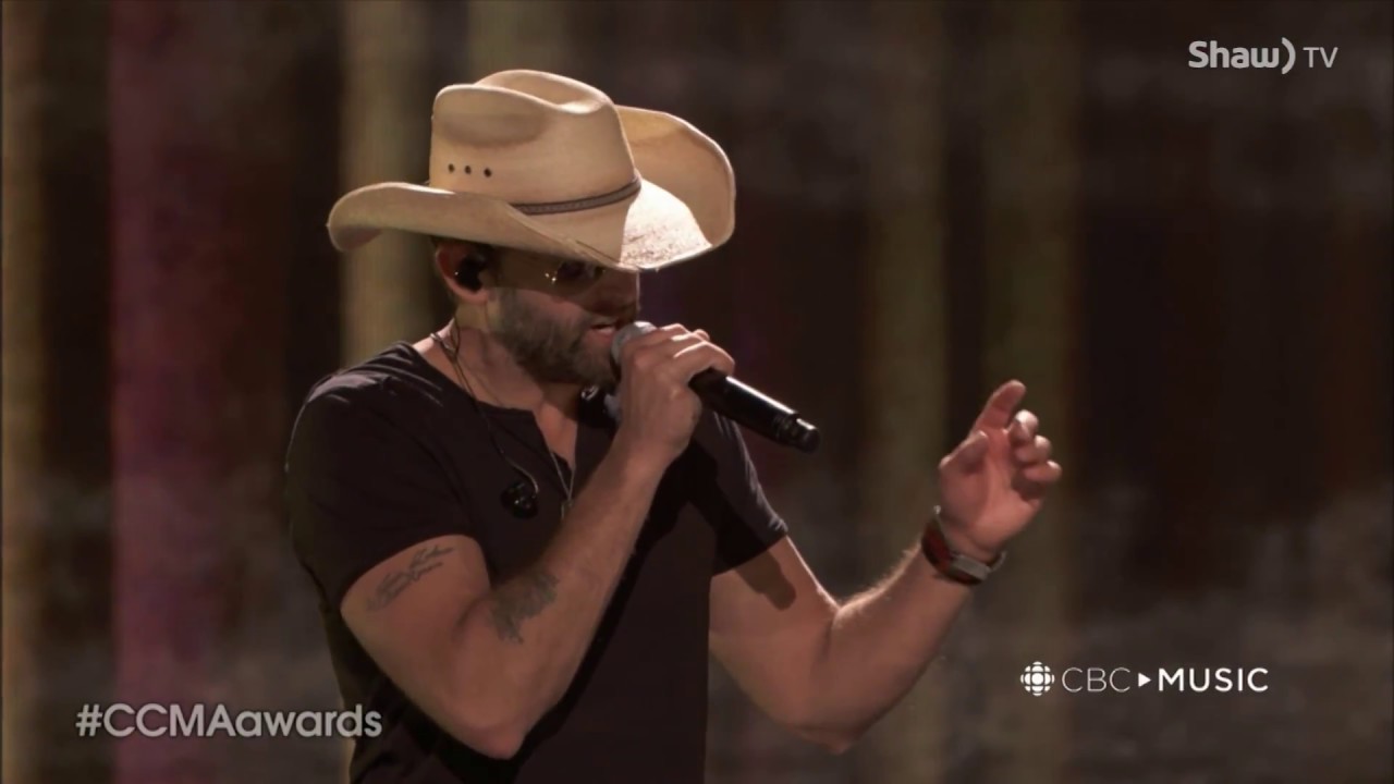 2017 CCMA Awards Green Carpet - Dean Brody & Shevy Price - YouTube