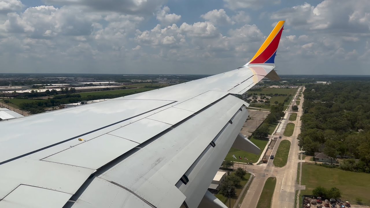 4K | Southwest Airlines Boeing 737 MAX 8 (N8821S) Sunny & Hot Afternoon ...