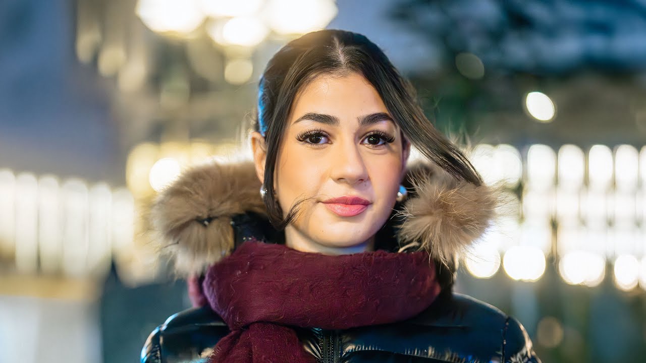 I asked two beautiful friends for a photo in Hamburg #streetportraits # ...