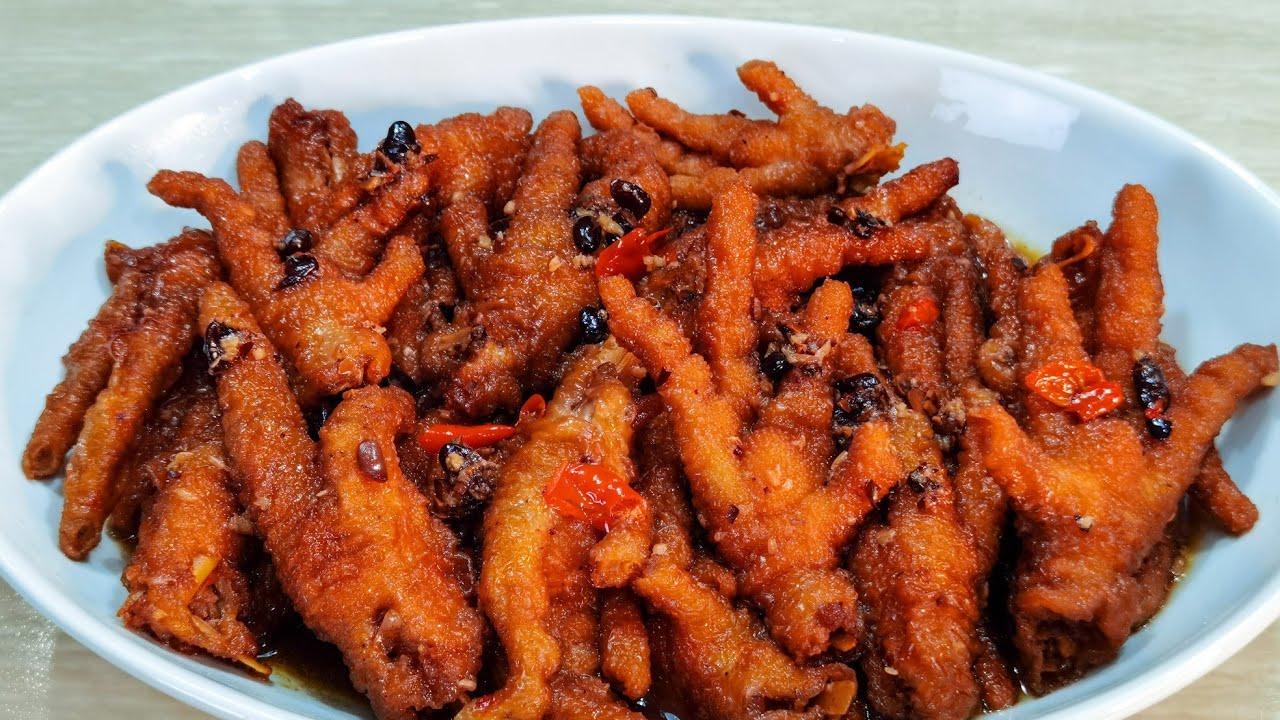 Pressure-cooked chicken feet with black bean sauce (高压锅豆豉凤爪） - YouTube