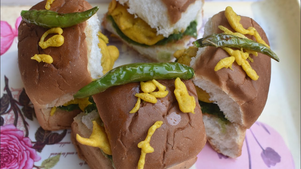 Vada Pav| Batata Vada| Amrita Tasty Food - YouTube