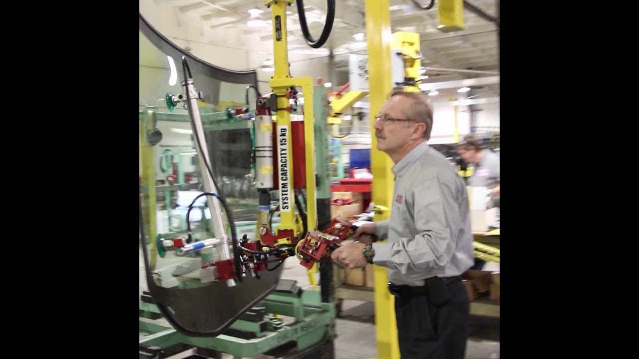 Glass Windshield Manipulator - YouTube
