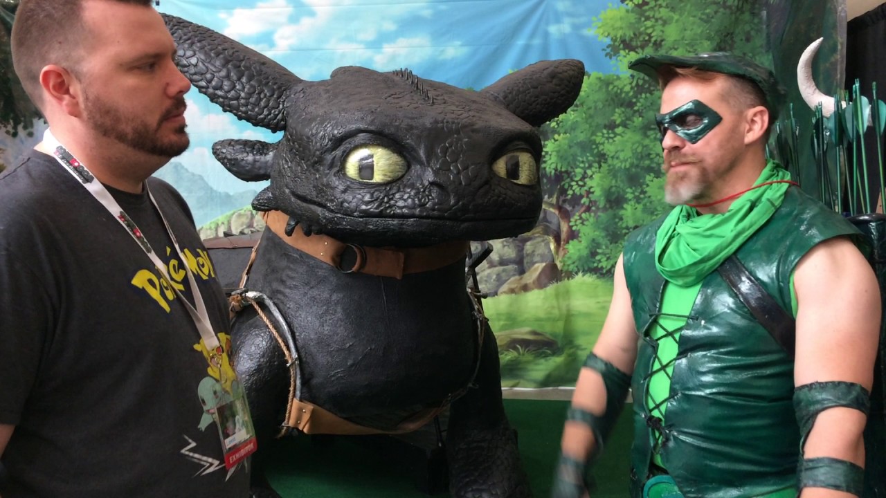 Interview: John Marks and Toothless the Dragon - YouTube