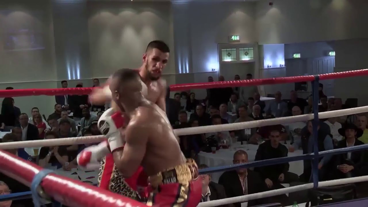 Ismail Anwar vs Marcus Ffrench - YouTube