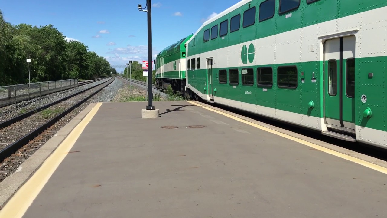 Go 313 returns at Burlington go station - YouTube