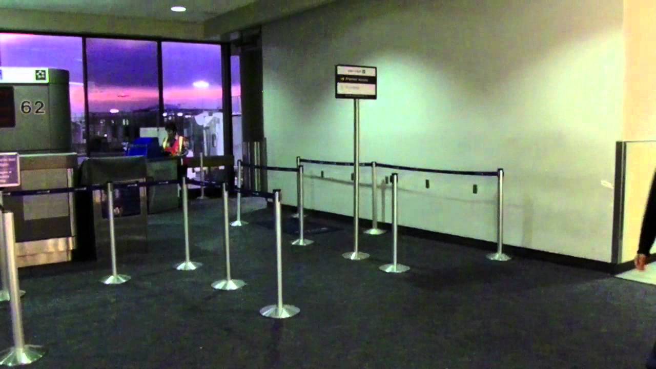 HD LAX New Continental United Airlines Premier Access Lanes Los Angeles ...