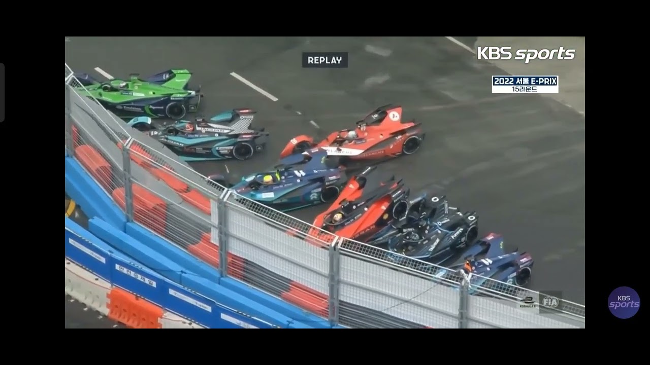 Formula E Seoul 2022 big crash | Seoul E-Prix pileup - YouTube