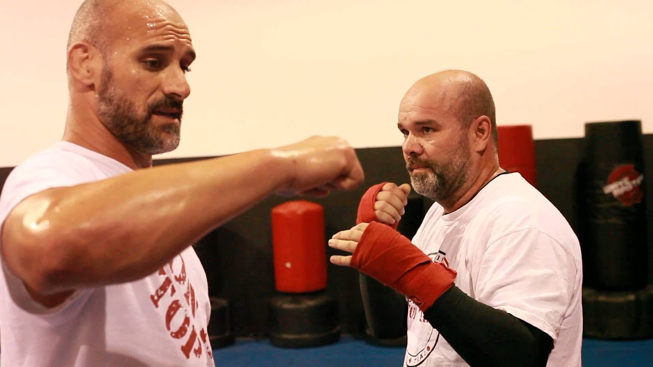 How to Roll in Boxing and Muay Thai (Pt.1) - YouTube