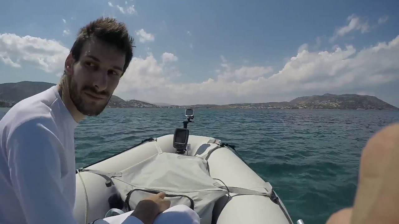 ΒΟΛΤΑ ΜΕ ΜΙΚΡΑ ΠΛΑΣΤΙΚΑ ΦΟΥΣΚΩΤΑ / FRIENDS FISHING GREECE - YouTube