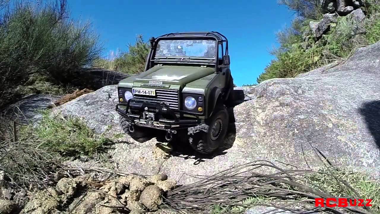 Defender D90 PickUp RollCage Test - YouTube