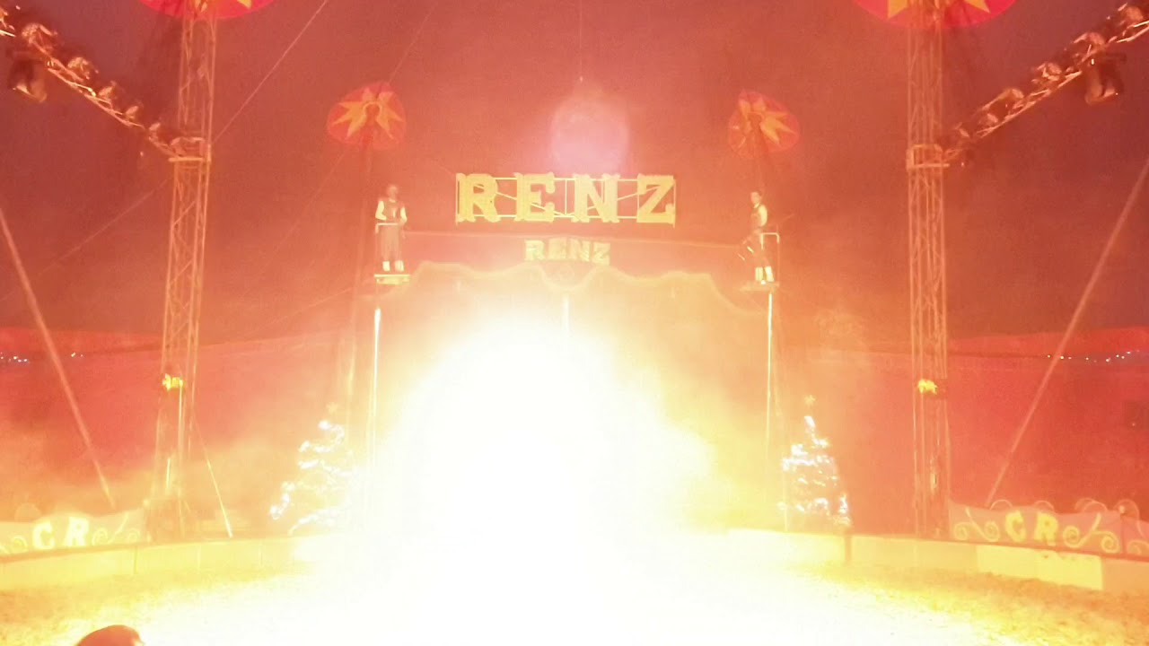 Aladdin show fire - YouTube