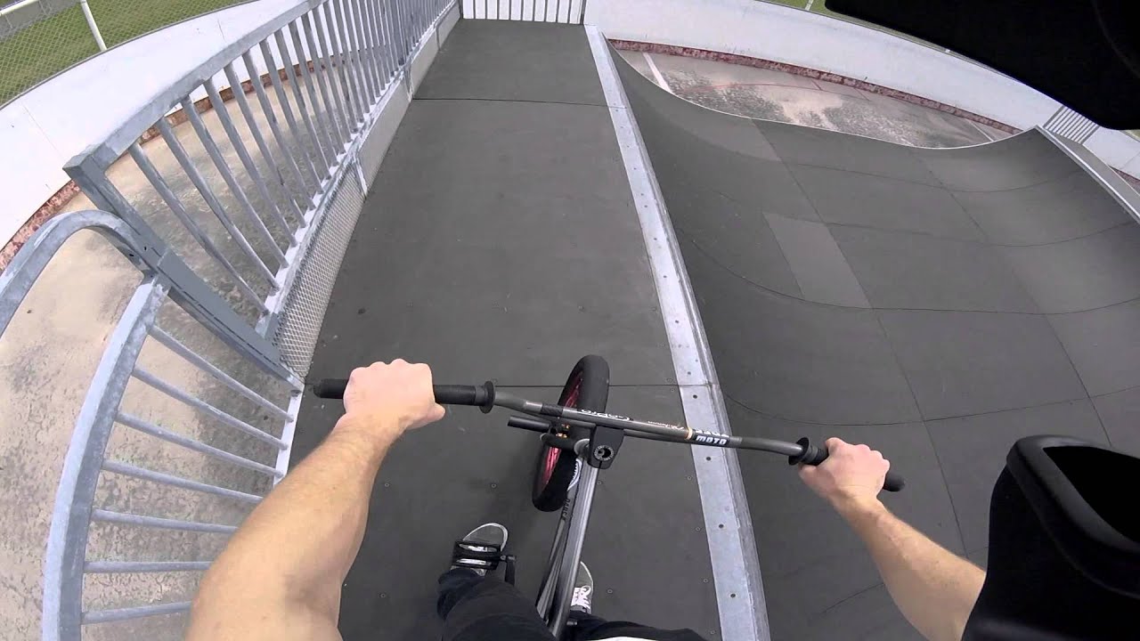 How to Moto Whip BMX - YouTube