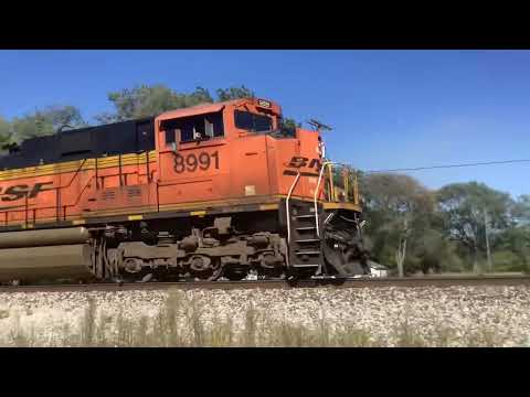 Bnsf 8991 SD70ace leads a Bnsf coal load going south with 2 dpu’s - YouTube