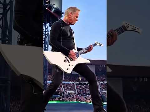 OBEY YOUR MASTER!!!! #metallica #m72 #helsinki
