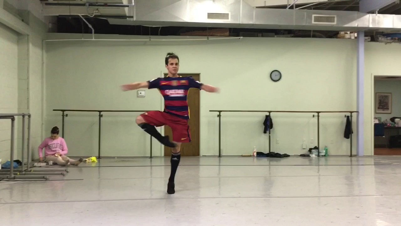 Messi tribute by Cuban ballet dancer Jorge Barani - YouTube