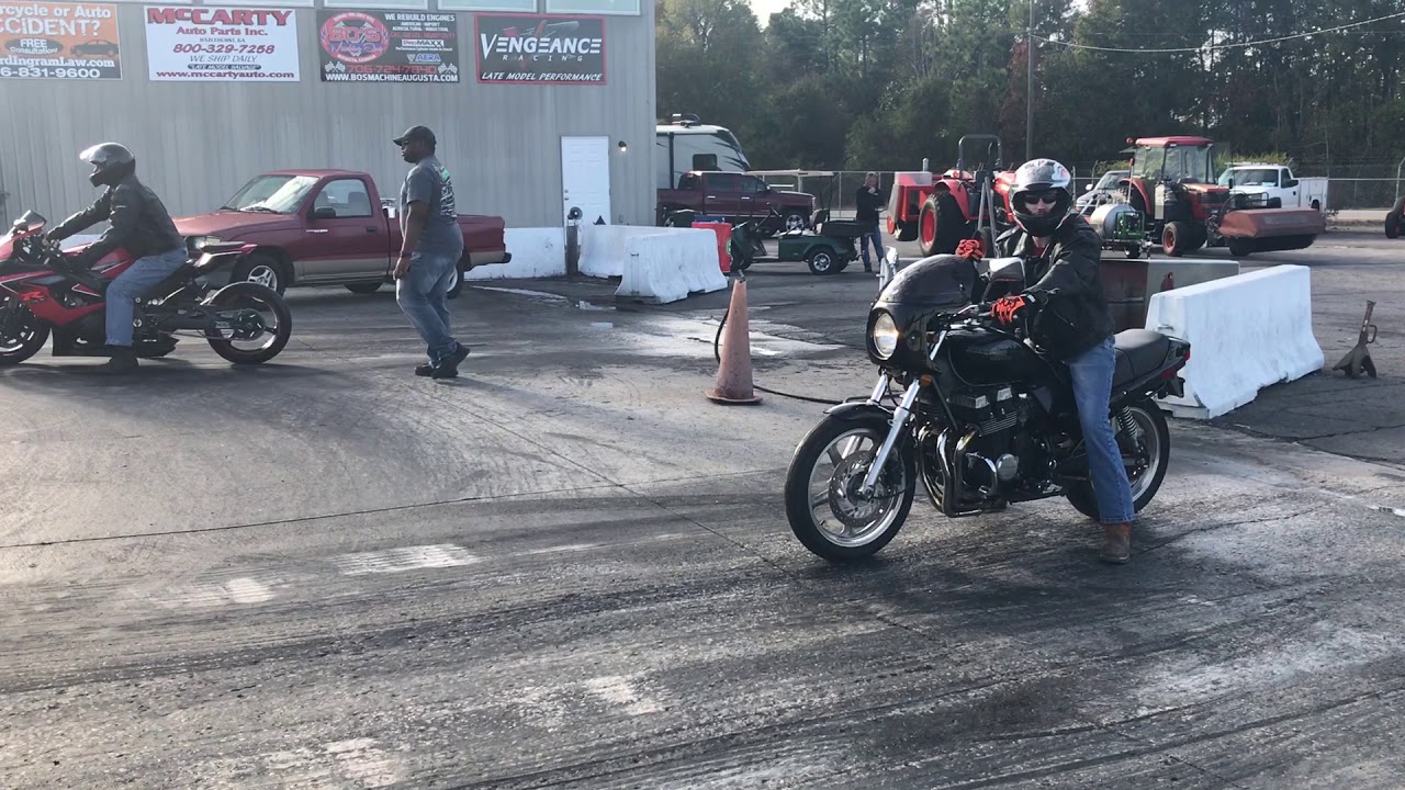 99 Honda CB750 NightHawk race - YouTube