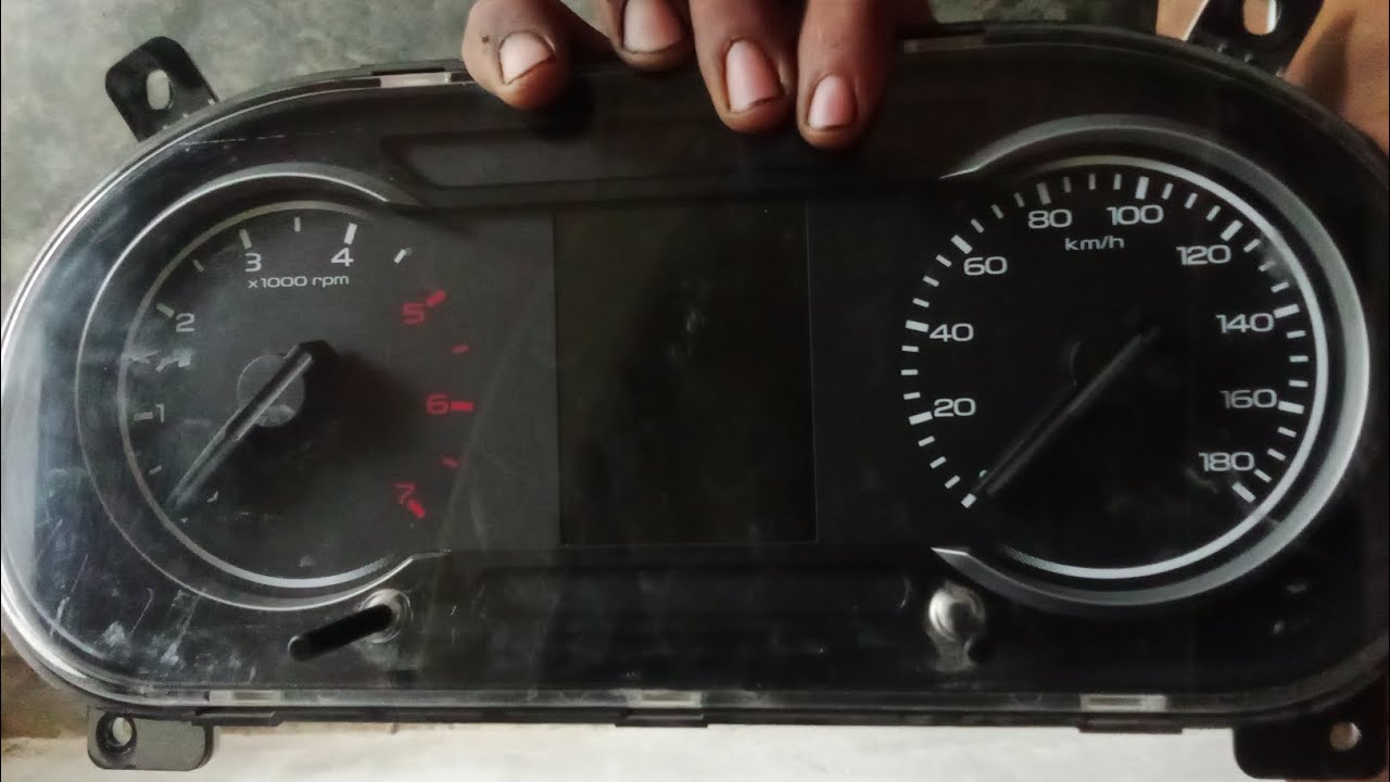 Bolero bs6 cluster Display not show problem fixed - YouTube