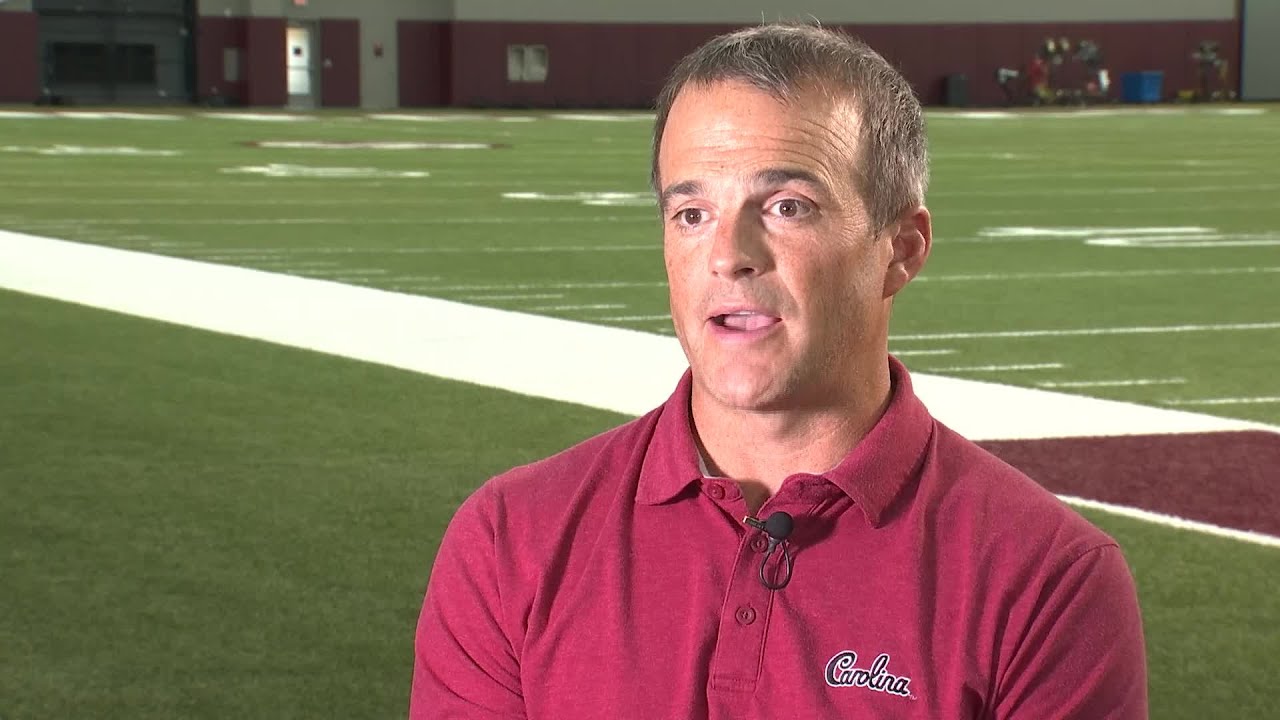One-on-one with Gamecocks football coach Shane Beamer - YouTube