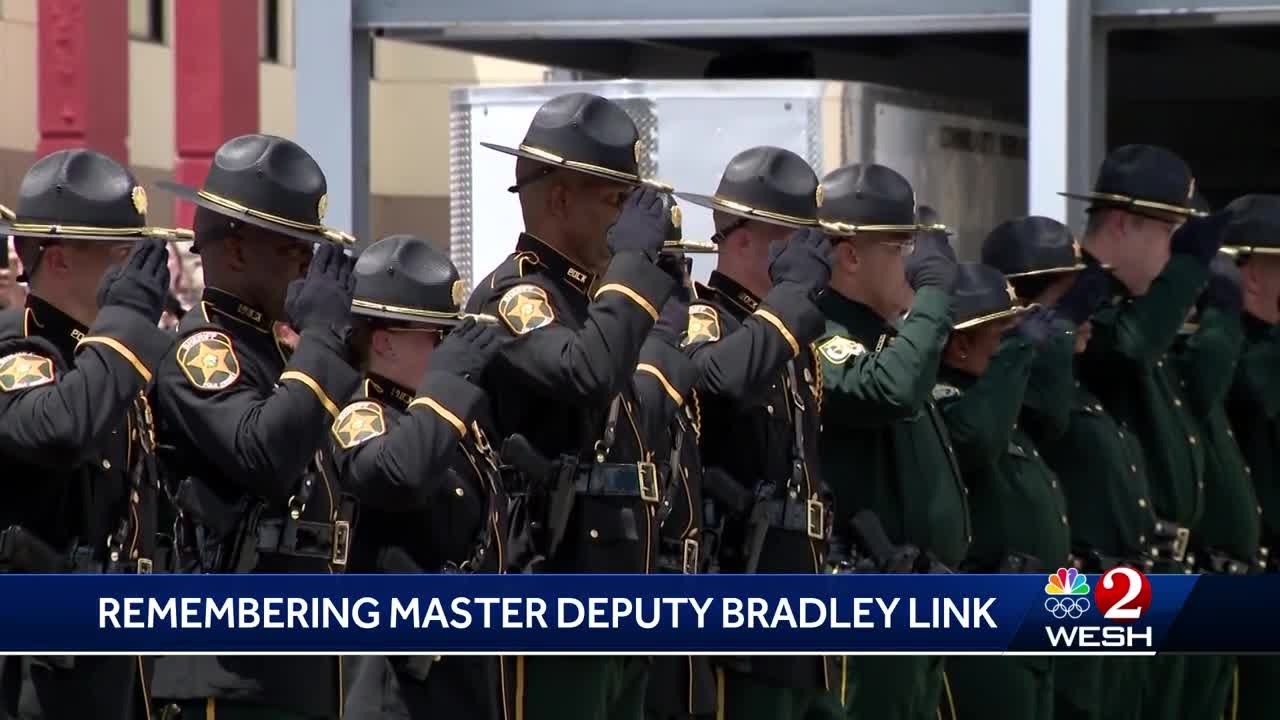 Family, law enforcement agencies say final goodbye to Lake County ...