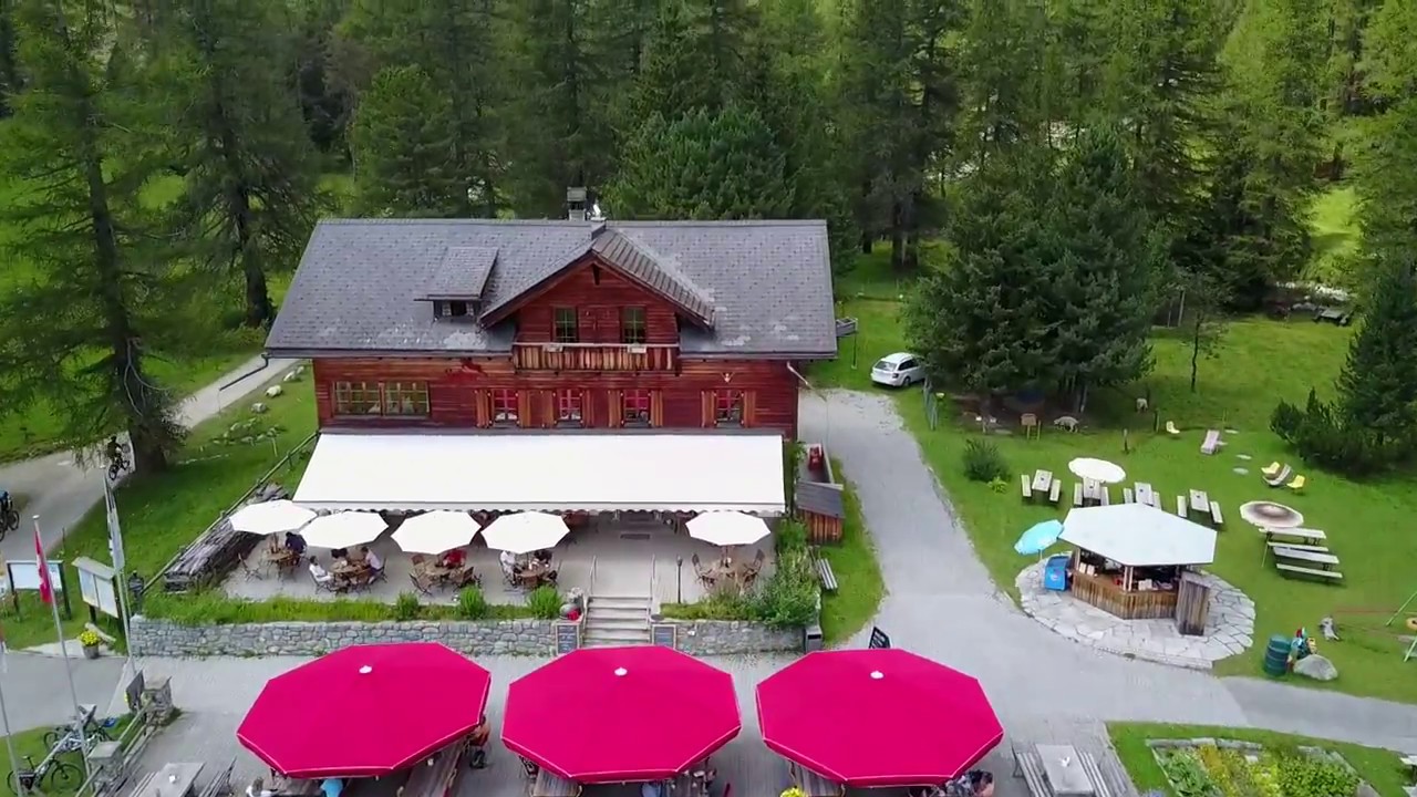 Gasthaus Spinas Bever im Sommer - YouTube