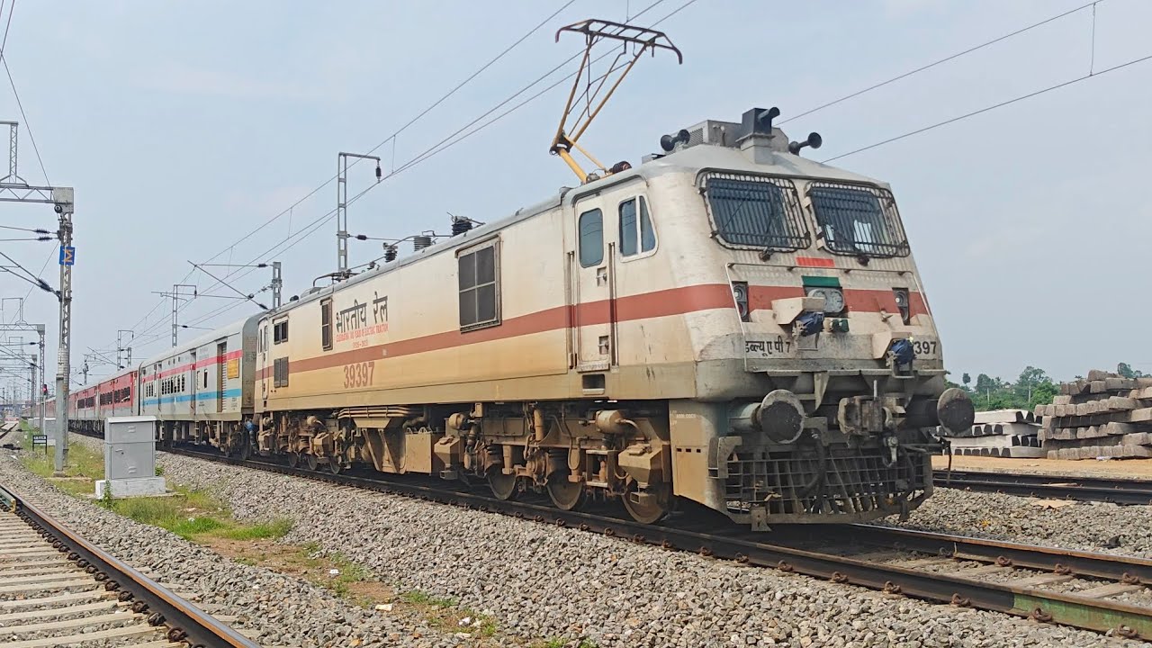 Ubl wap 7 with 12808 samta sf express arriving in pvp super track ...
