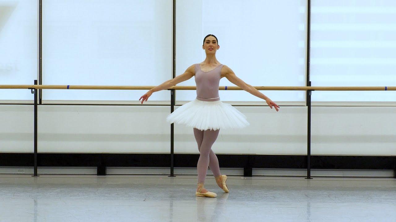 Fouetté | Ballet West Glossary - YouTube