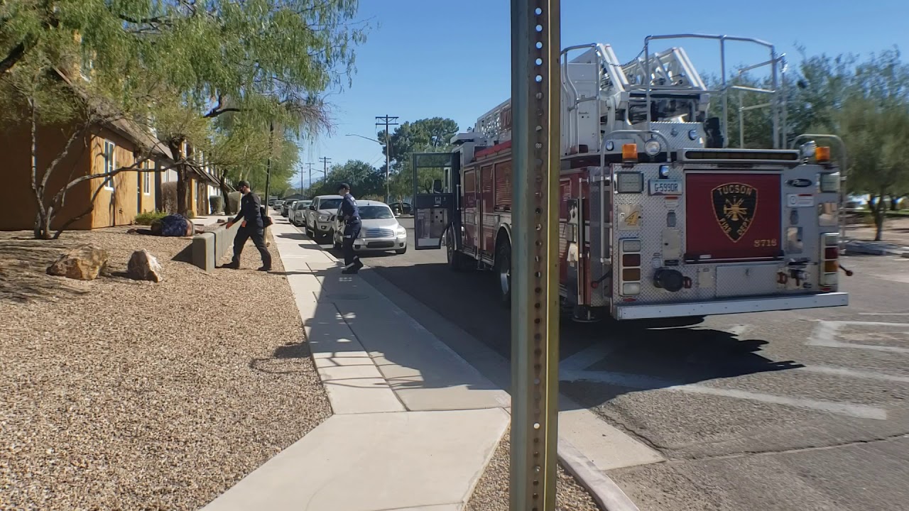 [EMT][TUCSON] First responders check first for cameras - YouTube