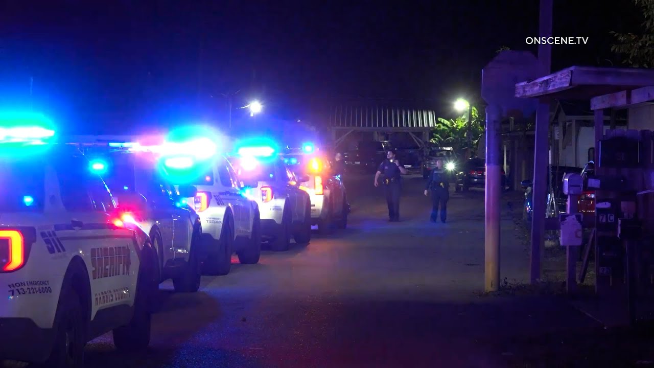 Suspect At Large After 41-Year-Old Man Killed in Houston - YouTube